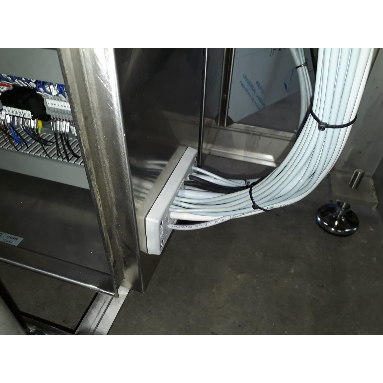 DES PDM 24 Cable Entry Frame – BKT Online